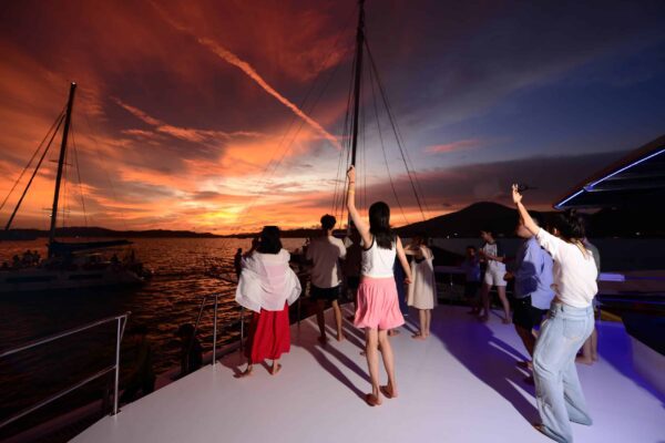 Premium Sharing Sunset Dinner Cruise Langkawi